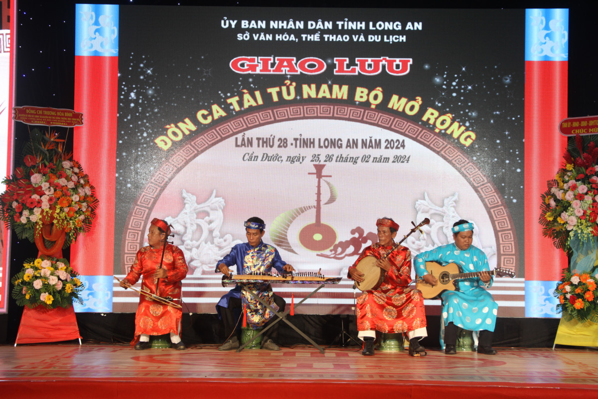 Khai mạc giao lưu đờn ca tài tử Nam bộ tỉnh Long An lần thứ 28 - Báo Long An Online